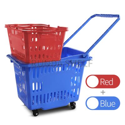 Cina L465*D320*H230mm Supermarket Plastic Shopping Baskets With Wheels 2 Layers Basket in vendita