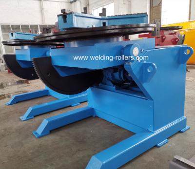 中国 ハンド コントロール ボックスおよびフット ペダルが付いている 3000kg の管の自動溶接ポジショナー 販売のため