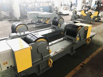 中国 灰色100T管の溶接のローラーは調節のPUの車輪が付いている慣習的な溶接の回転子をボルトで固定します 販売のため