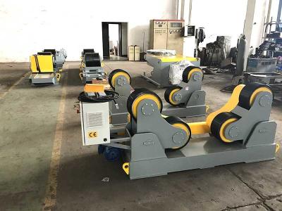 uno mismo del motor 1.5kw que alinea el rotor automático de la soldadura del tubo para los recipientes del reactor