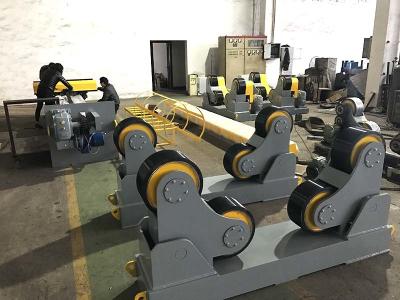 중국 고무/PU 각자 100개 T 최대 수용량을 가진 맞추는 관 용접 회전 장치 판매용