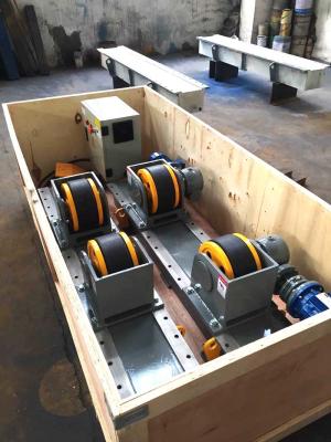 Cina Piccoli rotoli di tornitura del tubo del rotatore 380V della saldatura del tubo da 5000 chilogrammi con controllo del pedale del piede in vendita