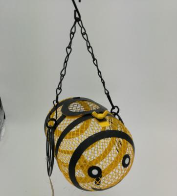China Bee Attracting Outlooking Bird Nut Feeder 500g Capacity 5.1 X 5.1 X 7 Inches Size for sale