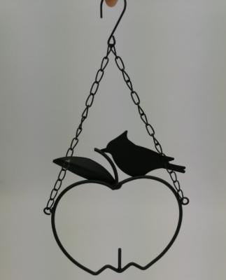 China Iron wire simple fruit bird feeder hanging garden apple shape for sale