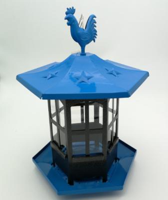 China Big Rooster Wild Bird Feeders / Decorative Bird Houses 1 Kg Capacity for sale