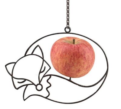 China Sleeping Fox Wild Bird Feeders Iron Wire Simple Fruit Bird Feeder Hanging for sale