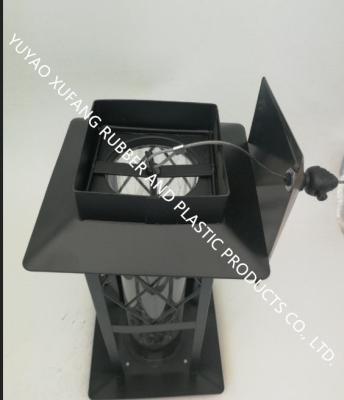 China Metal feeder ，hanging copper plated easy feed seed bird feeder 1kg antomic easy clean for sale