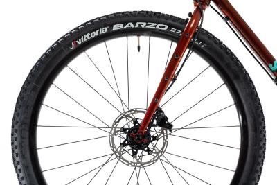 中国 650B 4130 Chromolyはバイクの道のバイク700Cカーボン繊維のフォークに砂利を敷く 販売のため