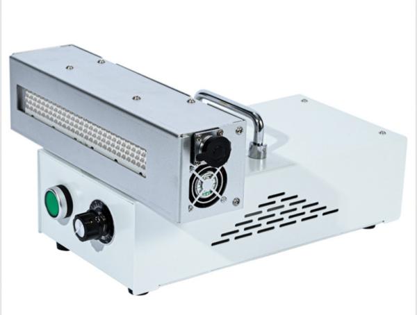 손은 목재 처리를 위해 UV 경화광 395nm AC85V를 잡았습니다