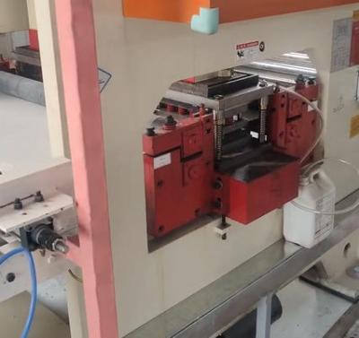 중국 맞춤형 풀 자동 보드 천공 강철 펀칭 머신 판매용