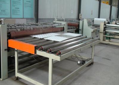 China Modernes PVC-Film-Vinylkalte Gipskarton-Laminierungs-Maschine einfach zu benützen zu verkaufen