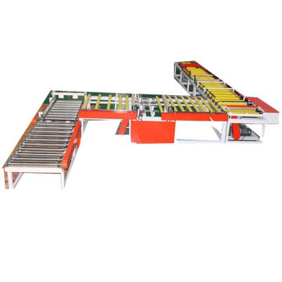 China La máquina hecha frente papel automático de PanelLamination del techo del PVC con el corte vio la máquina for sale