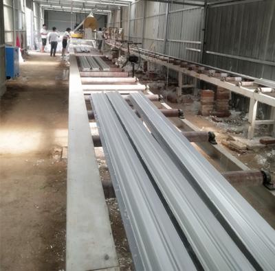 China Emplastro da gipsita do teto que molda a linha de produção da cornija da iluminação indireta à venda