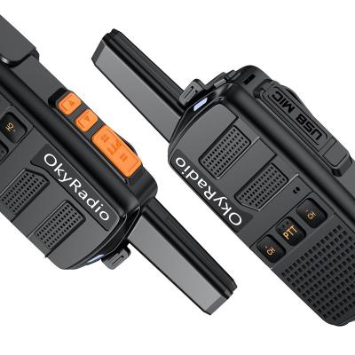 China 5W Portable Two Way Radios in Black Colour with Rechargeable Battery and USB Charger for sale