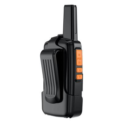 China 5W Portable Two Way Radios in Black Colour with Rechargeable Battery and USB Charger for sale