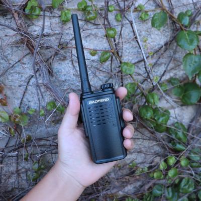 中国 バオフェンW31Eトッキーウォーキー 5ワット出力 4.2V 業務電圧 プロ向け 販売のため