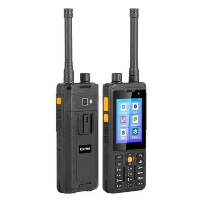 Cina Radio interfono intelligente 4G con schermo da 2,8 pollici e tipo di frequenza VHF UHF in vendita