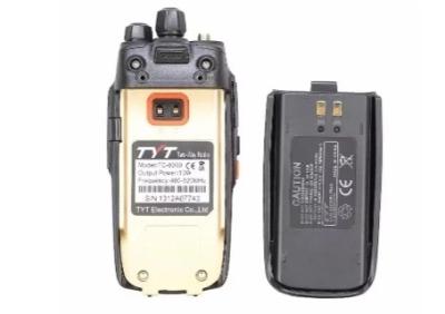 中国 133*59*36mm Tyt Tc-8000 ウォーキー・トーキー 10W 400-520MHz 16CH スクランブラーとVox 販売のため