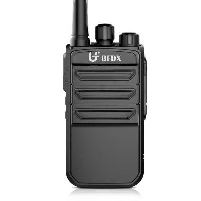 Cina 57.5*32.5*98mm Beifeng Bf-350 Walkie Talkie con accoppiamento con un solo clic e lunga resistenza in vendita