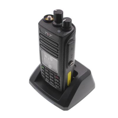 Cina 131*61*36mm TYT MD-UV390 DMR Digital Walkie Talkie IP67 Trasmettitore VHF/UHF impermeabile in vendita