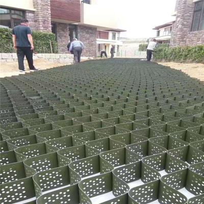 Cina Pavimentatore di ghiaia a geocelle giallo in HDPE per la stabilizzazione del suolo di allevamenti di cavalli stabile e durevole in vendita