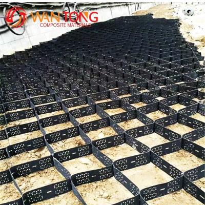 Cina Stabilizzatore di ghiaia a geocelle in HDPE a doppio colore per la costruzione stradale e la protezione dei pendii in vendita