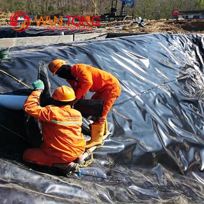 中国 2m-8m 幅の地膜 鉱山用 排水池 堆積物 排水パッド GB/ASTM GRI-GM13 標準 販売のため