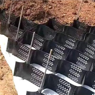 China Geocell de panal de miel de plástico para el refuerzo de paredes de contención y el refuerzo de calzada en venta