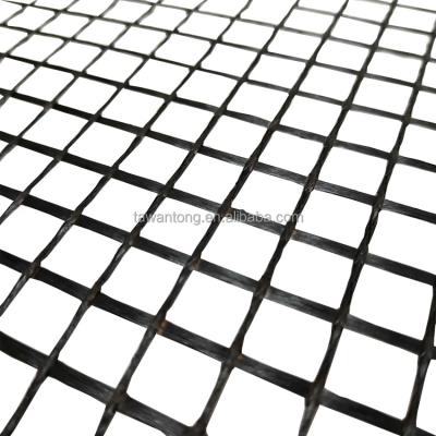 Cina 50-50kn Geogrid in poliestere/PET Geogrid per il rinforzo delle rive dei fiumi in vendita