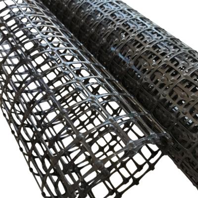Cina 20KN PP Biassiale Geogrid per rinforzo stradale colore nero e servizio di formazione in loco in vendita
