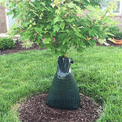 Cina 20 galloni di capacità del corpo militare verde sacchetto d'acqua per alberi con sistema d'acqua radicale a rilascio lento in vendita