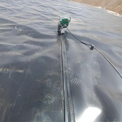 China Zwarte HDPE-geomembrane-liner 1 mm voor landbouwpoelen waterdicht 0,5 mm 0,75 mm 1,5 mm Te koop