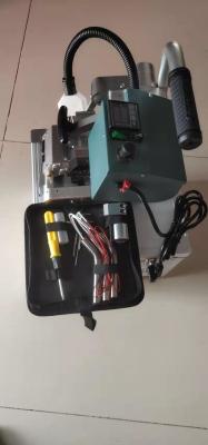 Cina 1800W PVC HDPE LDPE EVA Ecb PP Geomembrane Hot Wedge Welding Machine con capacità di 13 kg in vendita