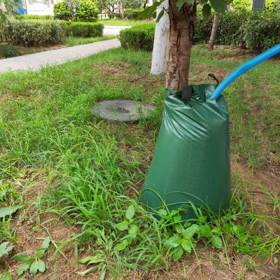 Cina Sistema di irrigazione per alberi 75L Capacità 20 galloni Taschino di irrigazione a goccia a rilascio lento per alberi in vendita