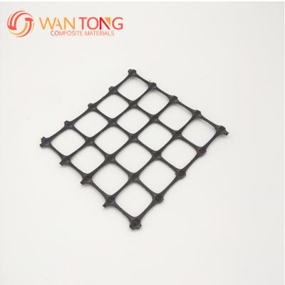 Cina Armatura stradale Non tessuto Geotessile per animali da compagnia Composito PP Plastico 25kn Geogridia biassiale in vendita