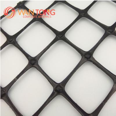Cina Armatura stradale Non tessuto Geotessile per animali da compagnia Composito PP Plastico 25kn Geogridia biassiale in vendita