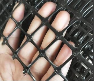 Cina 25.4*25.4mm Maglia di rete Alta resistenza Biassiale PP Geogrid di plastica per rinforzo del suolo Buona vendita in vendita