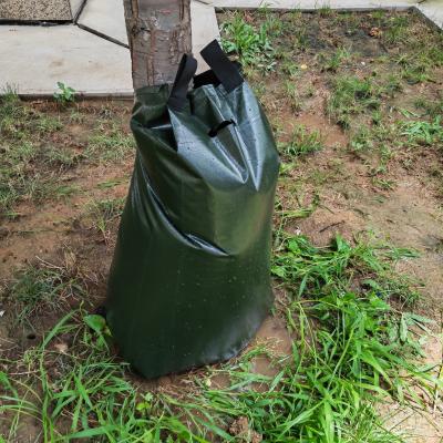 中国 効果 的 な 灌?? の ため に 15-25 ガロン の ゆっくり 放出 する プラスチック 樹 の 灌?? 袋 販売のため