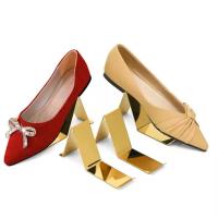 Quality Counter Top Golden Metal Retail Display 16cm Shoe Rack For Retail Store for sale