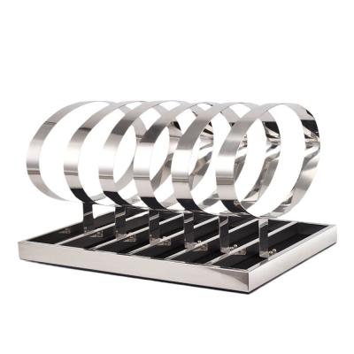Cina 5pcs Custom Metal Retail Display Rack 770mm cintura e cravatta Rack cintura organizzatore in vendita