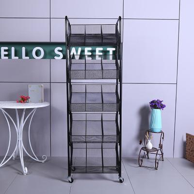 China Light Weight Wire Display Rack Wire Wooden Storage Racks With Wheels for sale