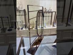620mm X 430mm 금속 디스플레이 스탠드 넥타이 스카프 저장 테이블 위 디스플레이 스탠드