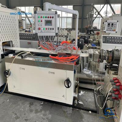 WPC/PVC 벽 패널 머신 콩िकल 트윈 스크루 엑스트루더 ABB 또는 델타 인버터 380V 50HZ 3단계 사용자 정의 전압