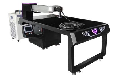 Cina Ripiano del tavolo tenuto in mano del saldatore 100hz del laser di Yag della fibra con 300w /500w in vendita
