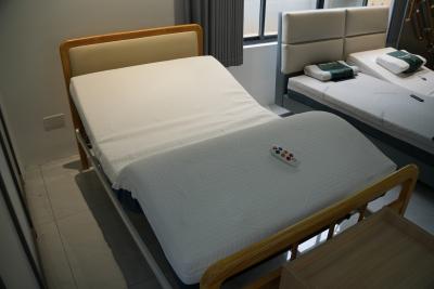 Cina Comodo Materasso Smart Bed Materasso in schiuma di memoria regolabile con isolamento da movimento in vendita
