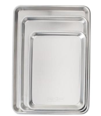 China Metal Oven Accessories Dishwasher Safe Baking Sheet With Stamping Forming Technology for sale