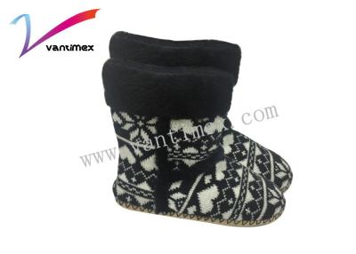 Cina Stivali caldi di inverno del filato della neve, stivali alla moda di short della famiglia alle scarpe da tennis in vendita