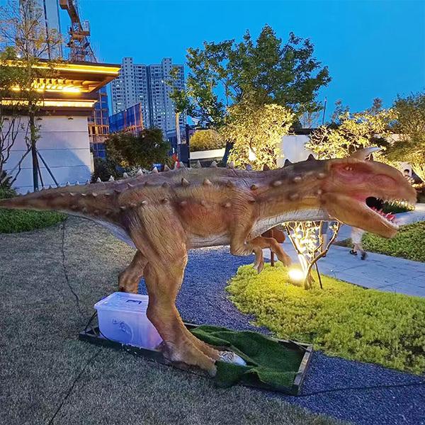 Quality Realistic Carnotaurus Dinosaur Statue Outdoor Garden Display and Decoration for sale