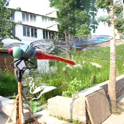 China Artificial Life Size Animatronic Insects Robotic Dragonfly Spider for sale