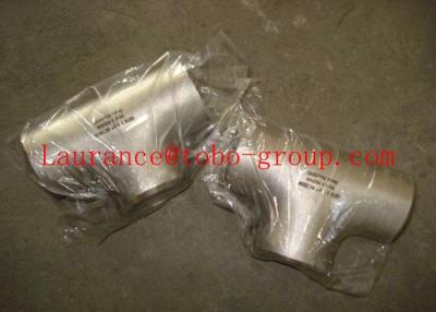 中国 耐熱耐久性のある強度 熱帯スレッドステンレスステールティーコネクタ 販売のため